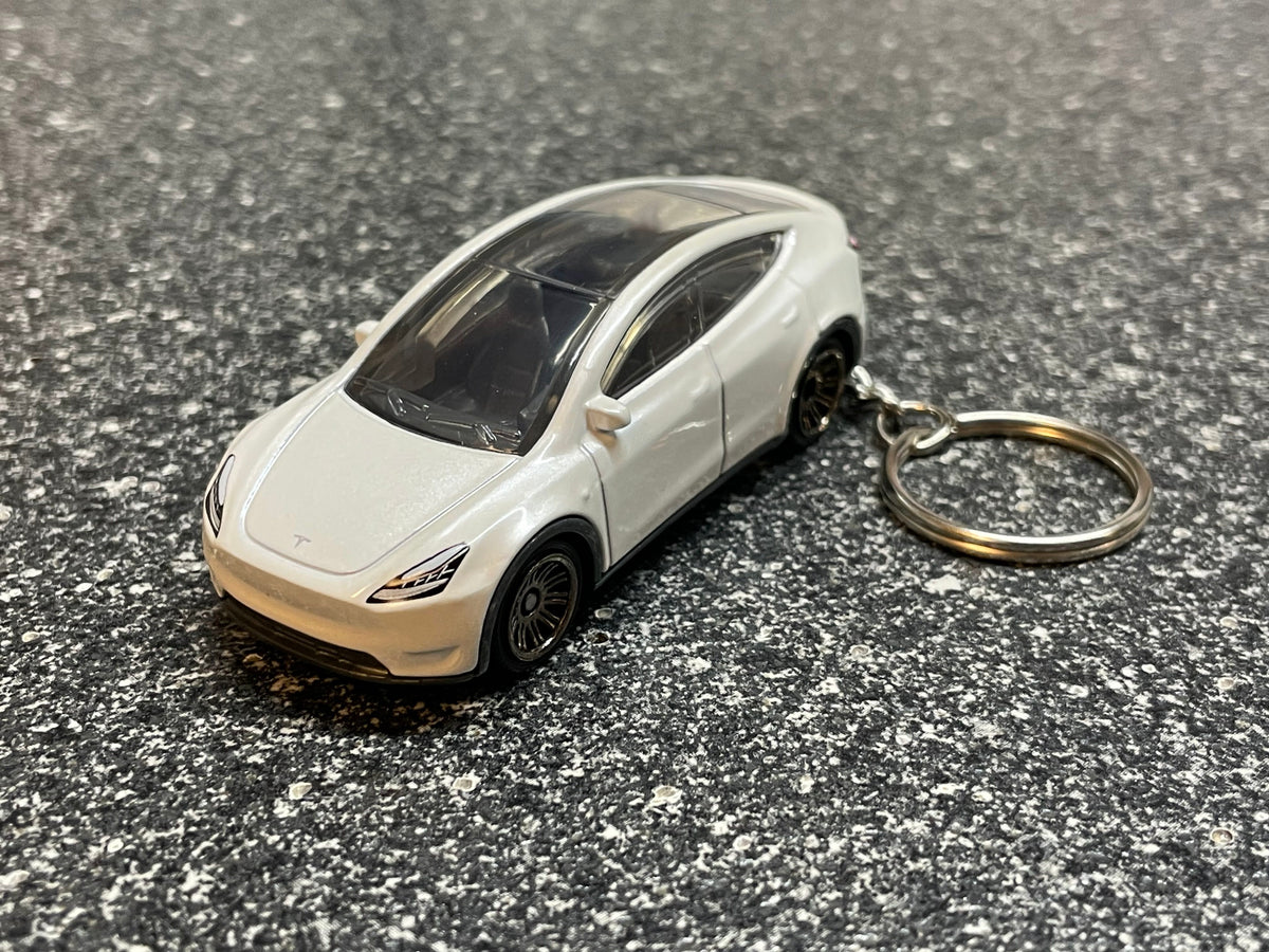 16x Tesla Model Y White Keychain Matchbox – Stickers_4u